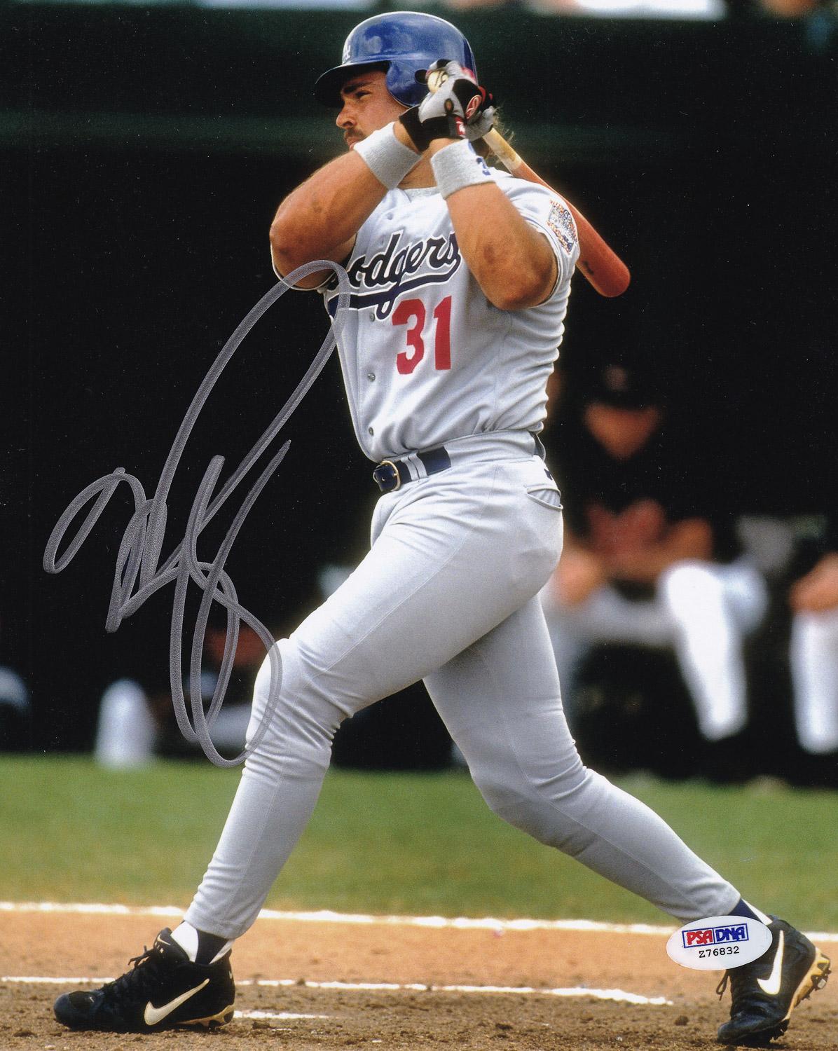 Mike Piazza Signed Los Angeles Dodgers 8x10 Photo (PSA/DNA COA ...