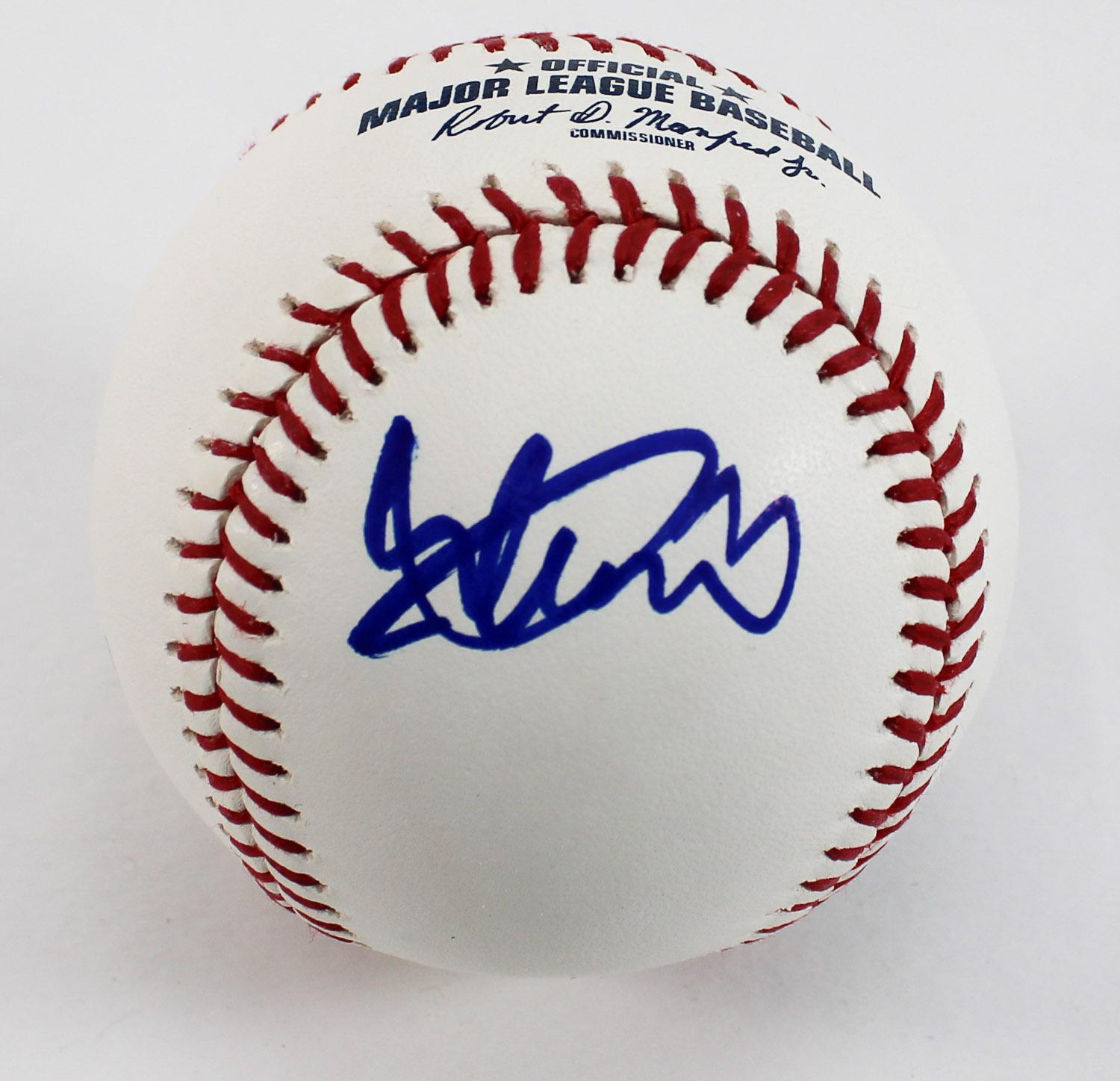 Ichiro Suzuki Signed OML Hall of Fame Baseball (PSA/DNA COA) | Auction ...
