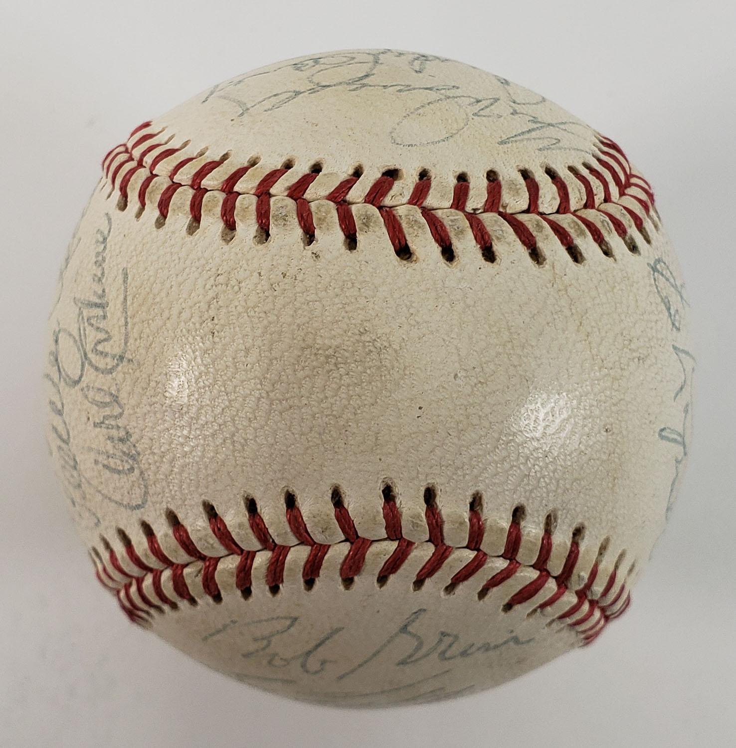 17x Old Timers Day Signed Wilson Baseball w/ Vic Raschi, Catfish Hunter ...